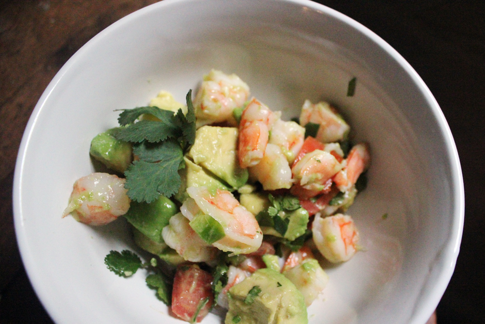 Citrusy Shrimp and Avocado Salad - bites out of life